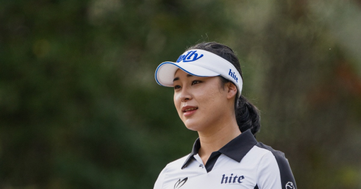 내년 LPGA 무대 서는 윤이나 “행복하다”