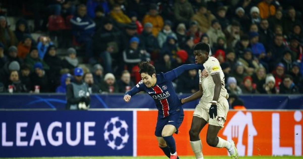 '이강인 풀타임→백힐로 쐐기골 기점' PSG, 챔스 16강 희망 살렸다...잘츠부르크 3-0 꺾고 '4G 무승 탈출'