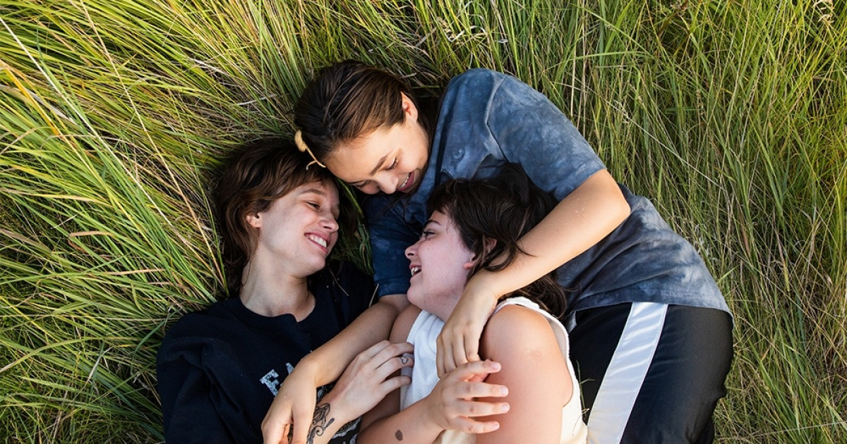 애처롭고도 사랑스러운 세자매의 성장기…영화 '파라다이스'