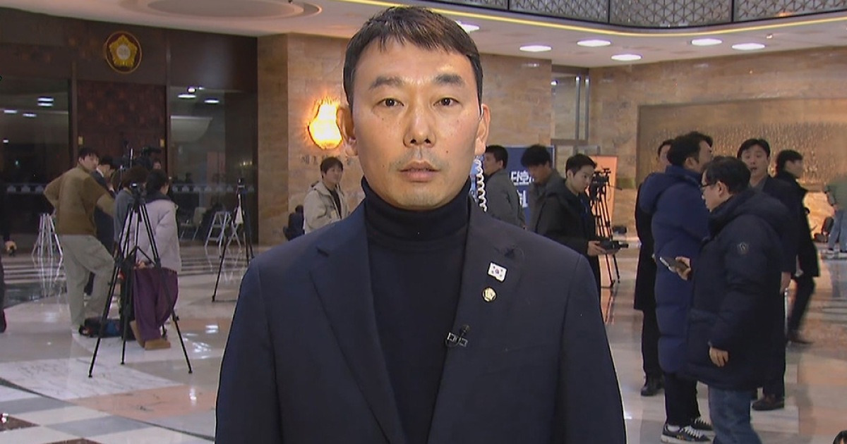 [인터뷰] 김용민 "신속한 탄핵 위해 내란 행위에만 집중"