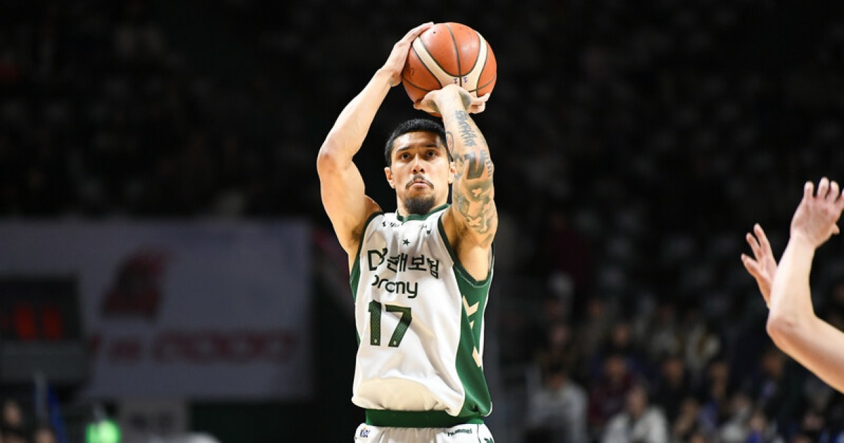 [BK 리뷰] '인사이드 우위' DB, KCC와 접전 끝 승리... 단독 6위 올라