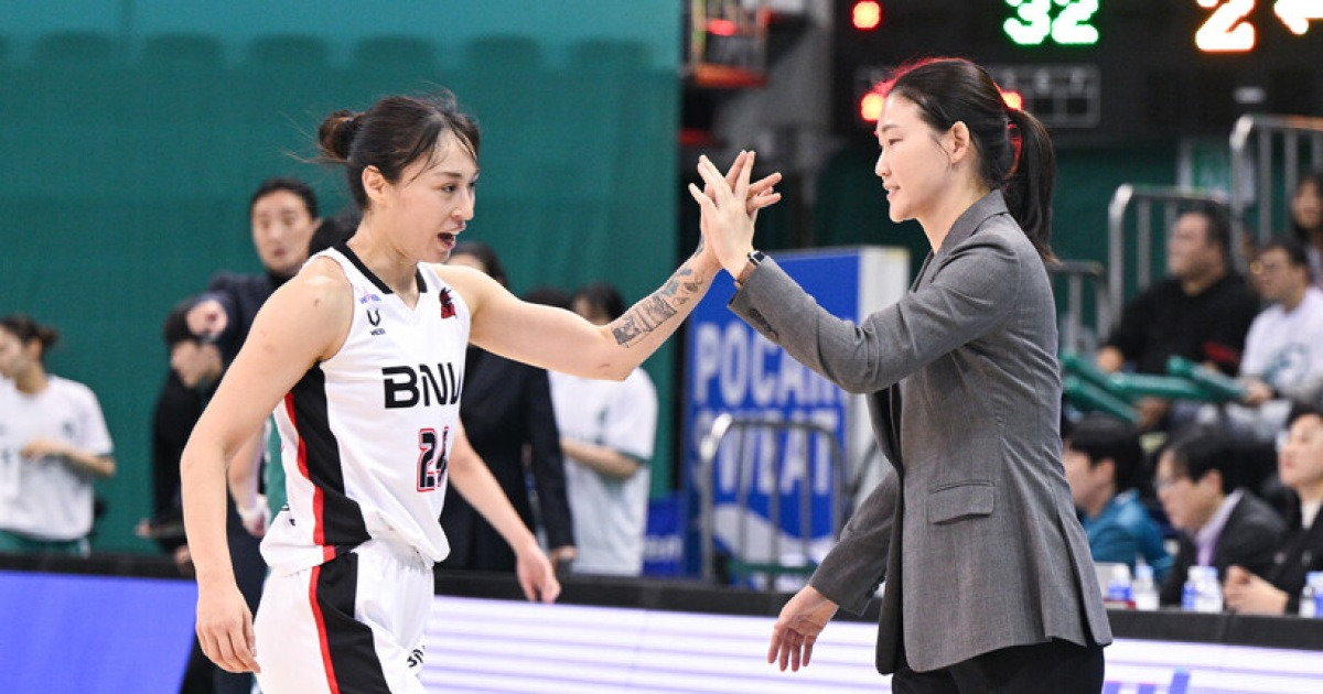 압승 이끌어 낸 BNK 박정은 감독, 지역방어를 준비한 이유는?