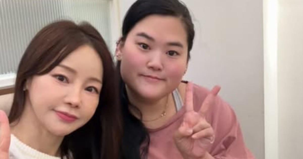 '이런 올케가 어딨어!' 미나, 4개월만 148kg→-48kg 시누에 또 'FLEX'