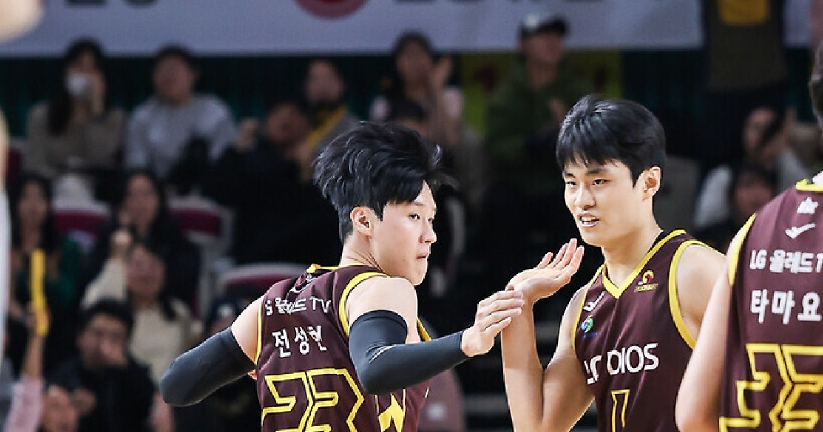 ‘전성현-유기상 쌍포 터졌다’ LG, KCC 꺾고 시즌 첫 4연승
