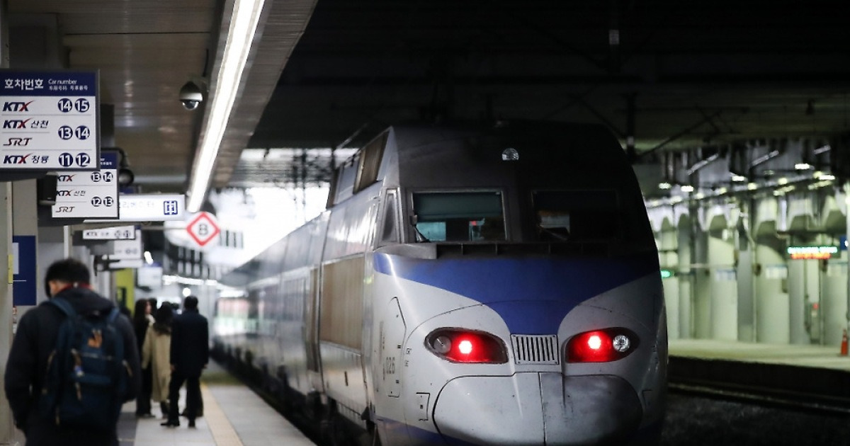 "KTX 30% 할인? 운임만 적용"…소비자 기만한 코레일