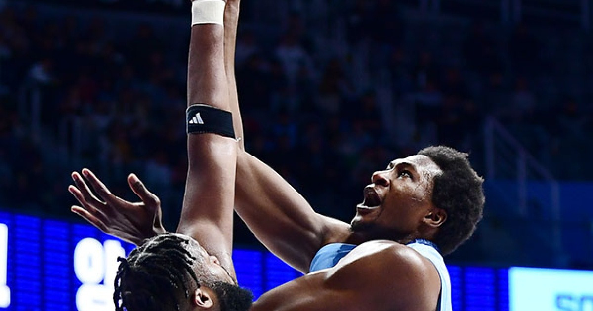 알파 카바 ‘오늘 KBL 데뷔’ [MK포토]