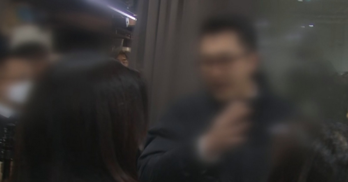 "JTBC 나가세요" 경찰 신고까지…내란죄 핵심 피의자가 '언론 쇼핑'