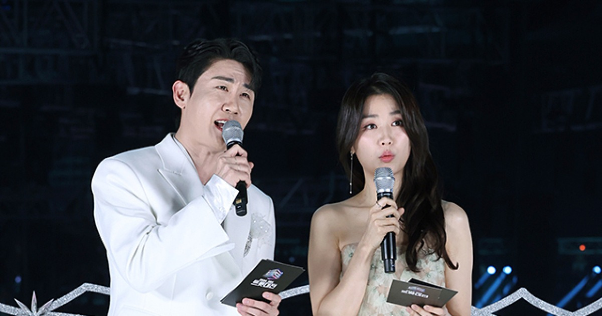 영탁-박하선 ‘트론대전 MC’ [MK포토]