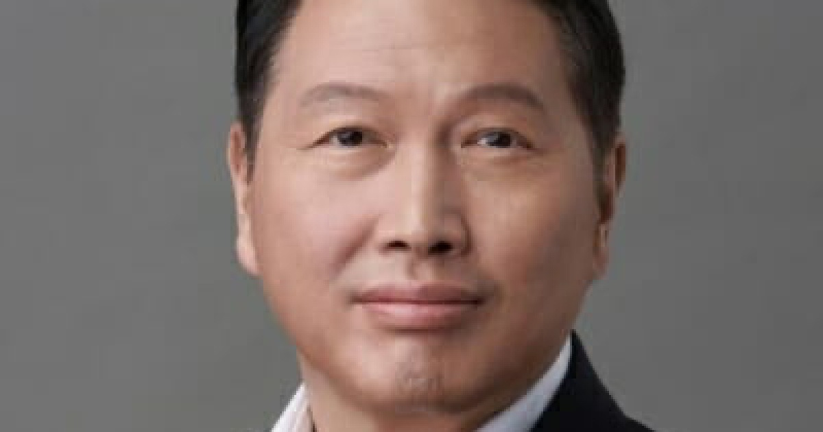 SK chief stresses AI leadership, internal transformation for 2025