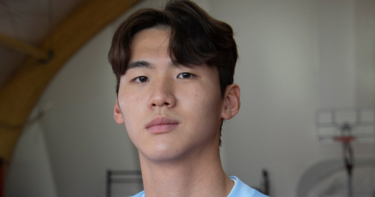 한국 역사상 이런 센터백은 없었다...EPL 최연소+한국 최초 CB 데뷔→2G 연속 출장 '아스널전도 합격점'