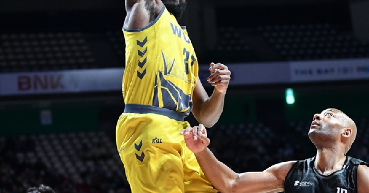 '오누아쿠 결승 덩크' DB, KCC에 접전 끝에 88-86 승리