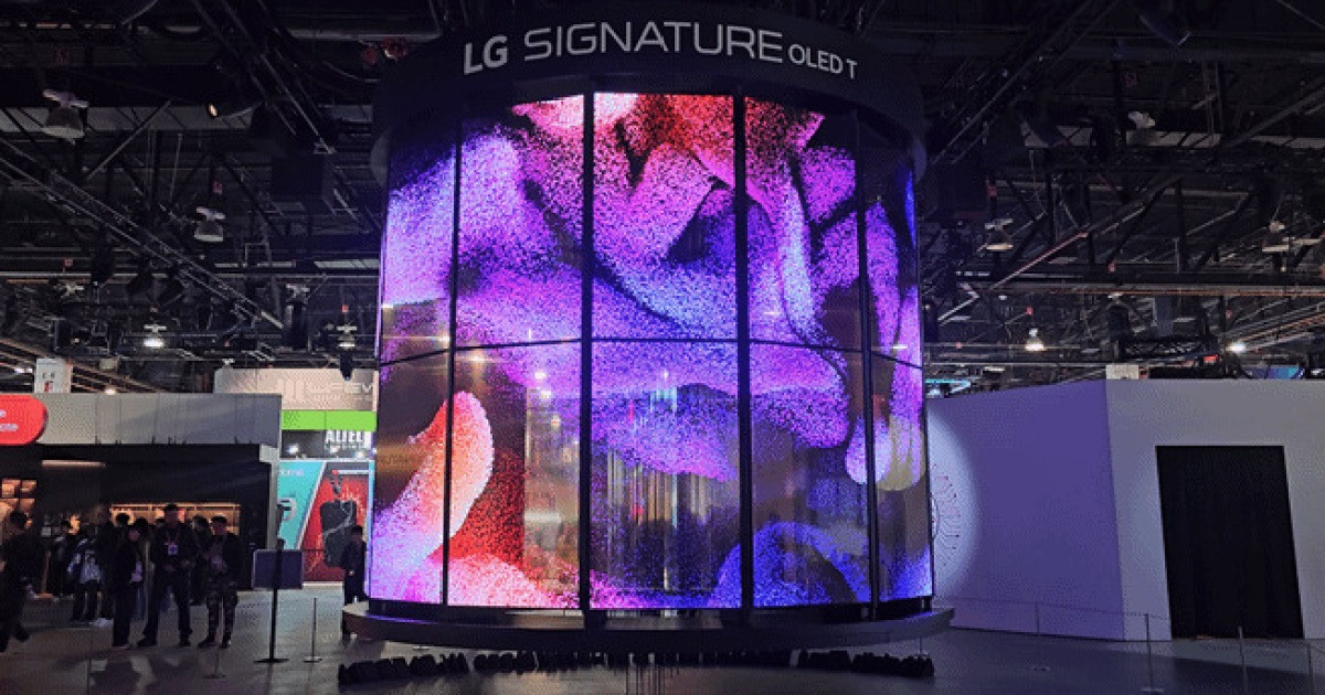 "스테인드글라스? TV?"…LG 22억짜리 초대형 미디어 아트 시선 강탈