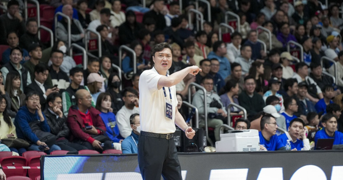 [EASL] '2연패' KT 송영진 감독이 하윤기와 해먼즈를 아낀 이유는