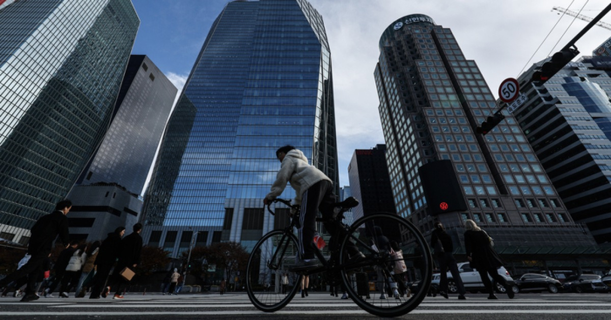 10년 만에 3위 자리 ‘흔들’…ETF 170조 시대 운용사 각축전