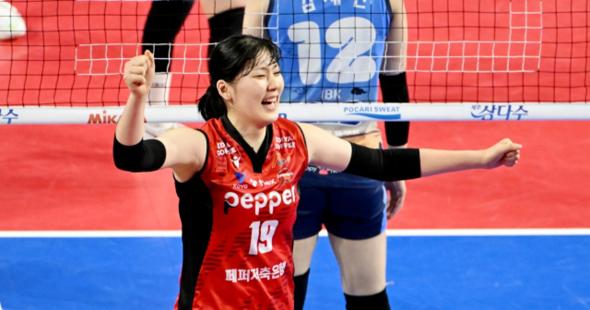 194cm 최장신 위력, 김연경-양효진보다 큰데…1순위 지명→무릎 수술→417일 만에 선발, 몽골 소녀 이제 시작