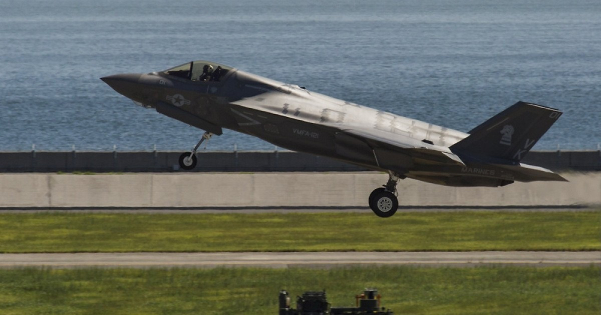 日, '항모 함재' F-35B 배치 4월 이후로 연기…"美와 협의 지속"