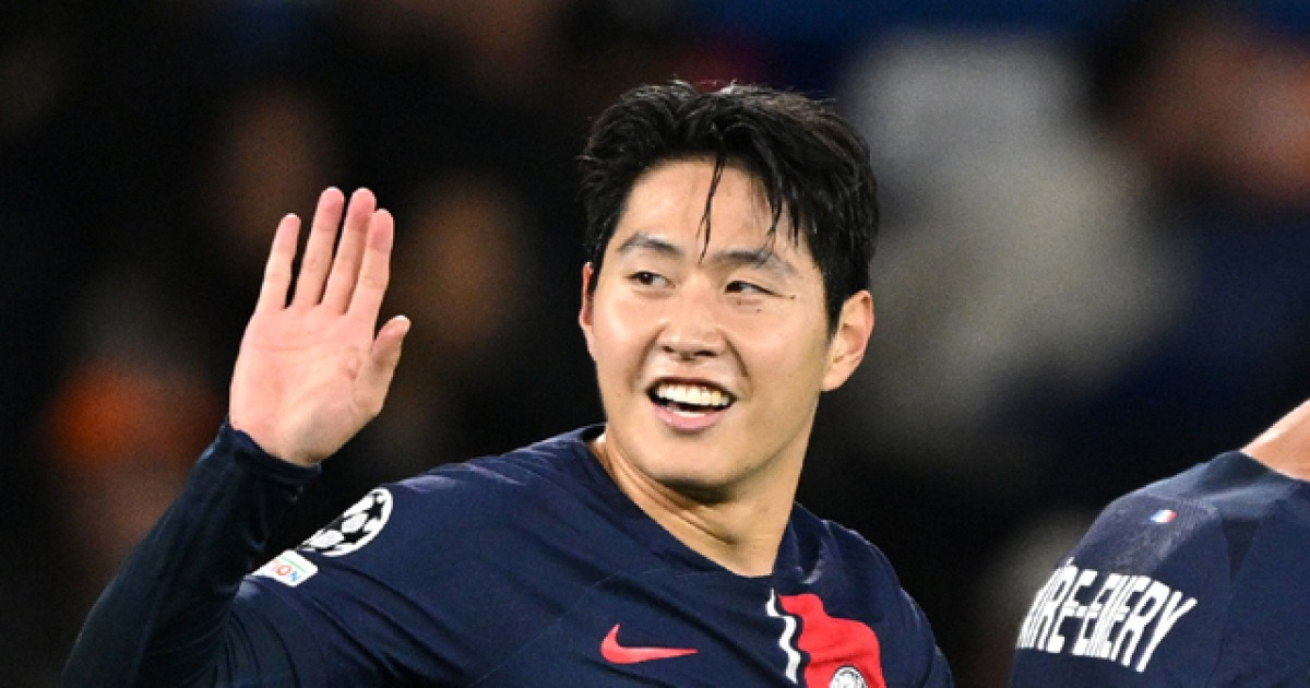 맨시티도 이강인 영입 경쟁 참전, EPL 4개 클럽이 관심…'이강인은 PSG의 미래' 판매 불가 선언