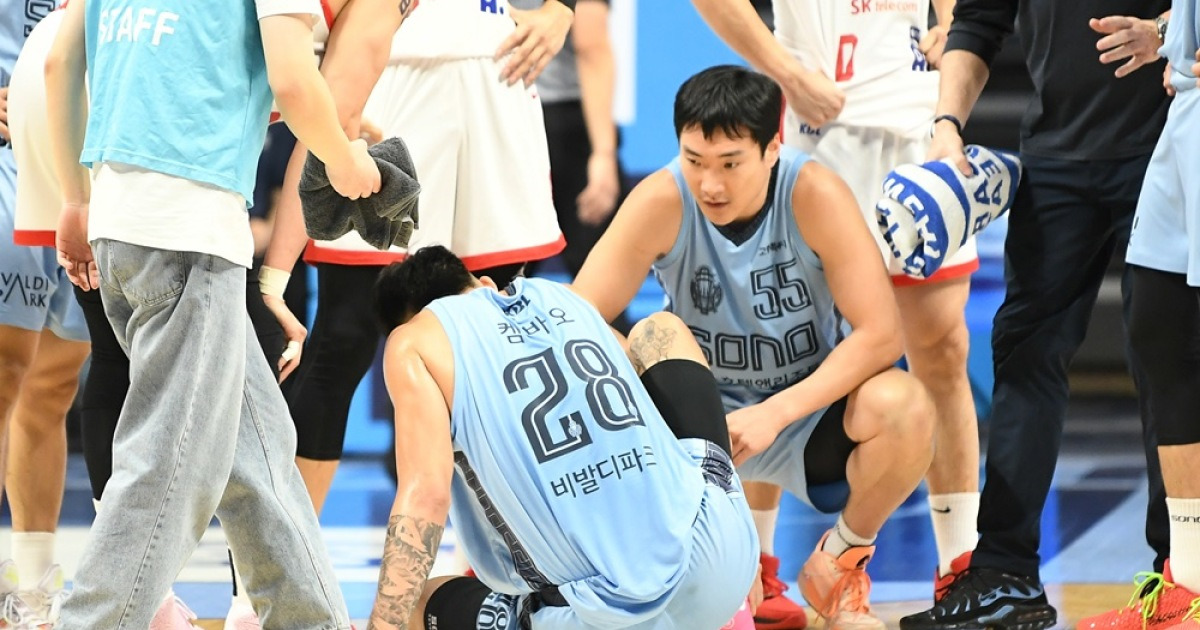 '이럴 수가' KBL 데뷔전 캠바오, 6분 만에 부상 OUT…'안 풀리는' 소노, 리그 1위 SK에 대패→5연패 [고양:스코어]