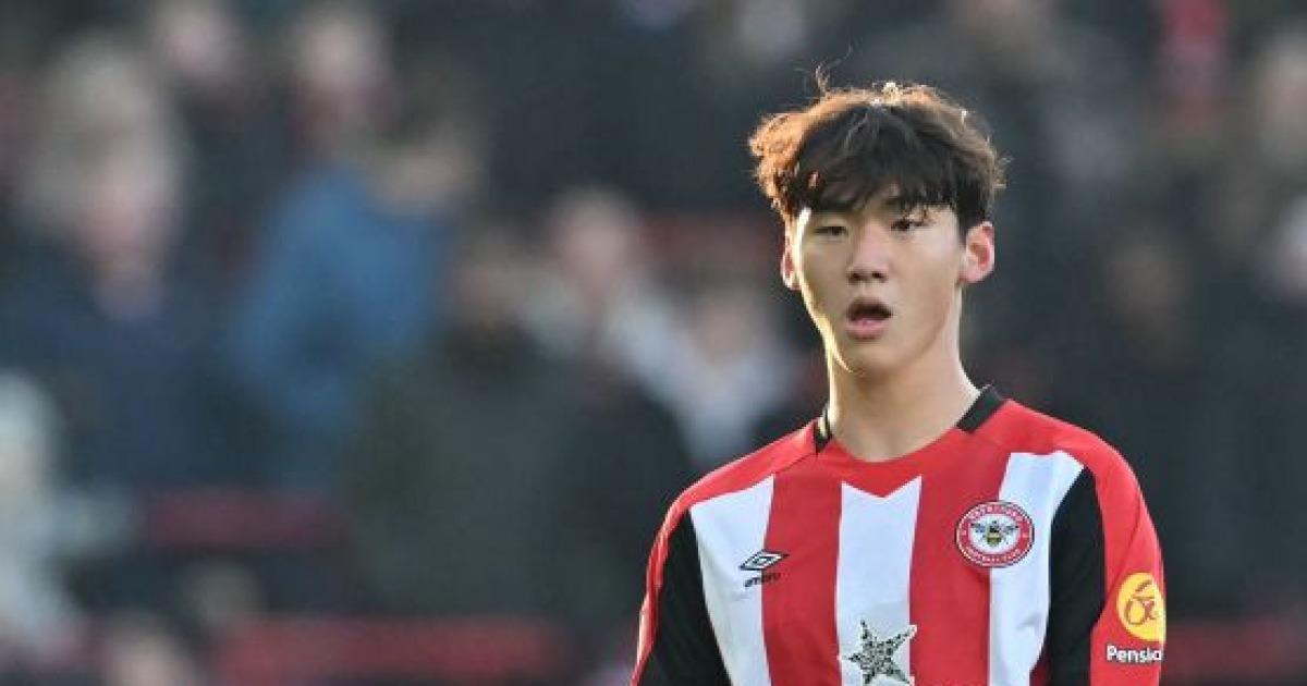 패스성공률 99% 기록한 '리틀 김민재'…EPL 첫 선발전 호평