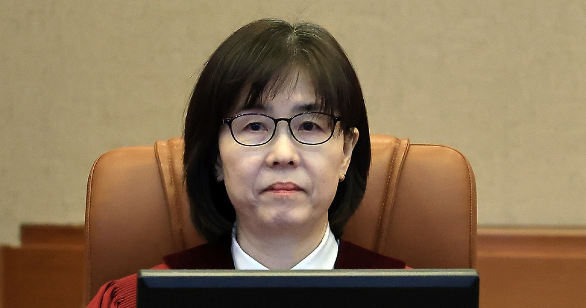 대심판정 자리한 이미선 헌법재판관