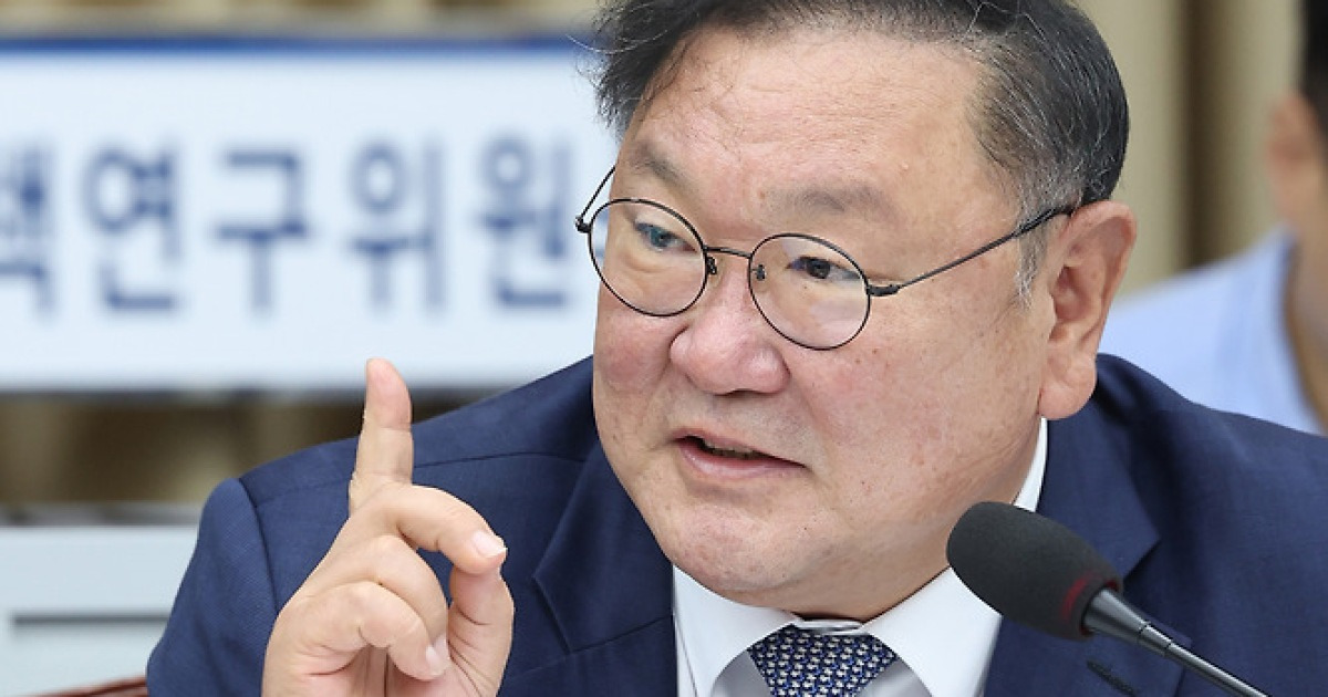 김태년 “주52시간 예외, 반도체특별법 통과 후 논의해도 늦지 않다”