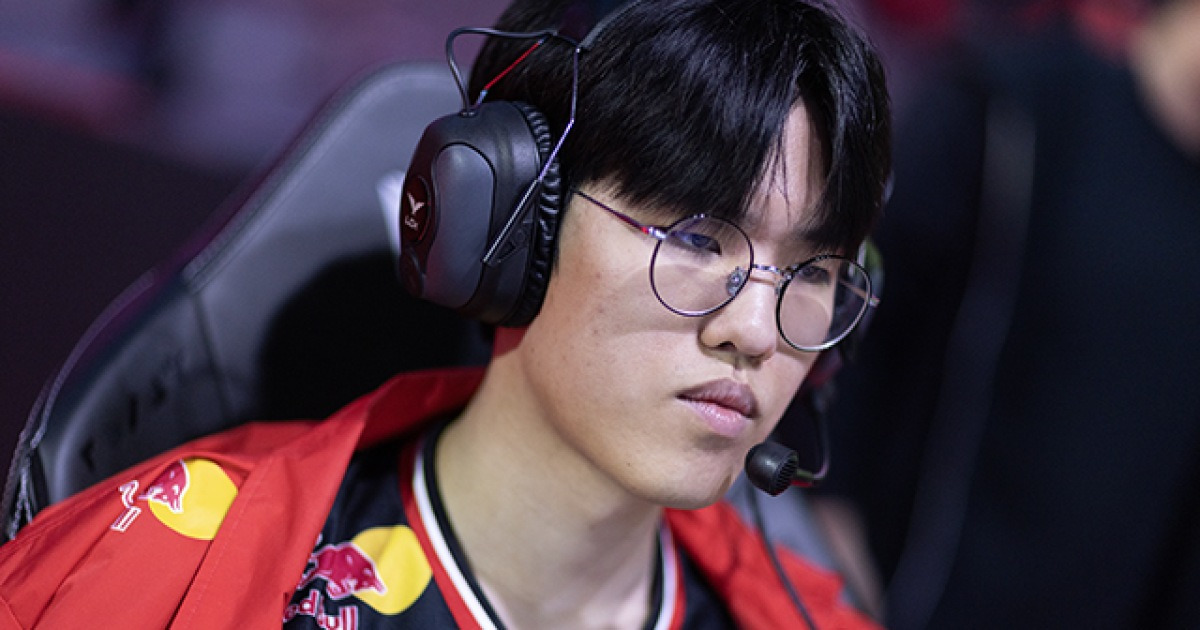 [LCK] T1, DRX 중반 추격 뿌리치고 1세트 승리