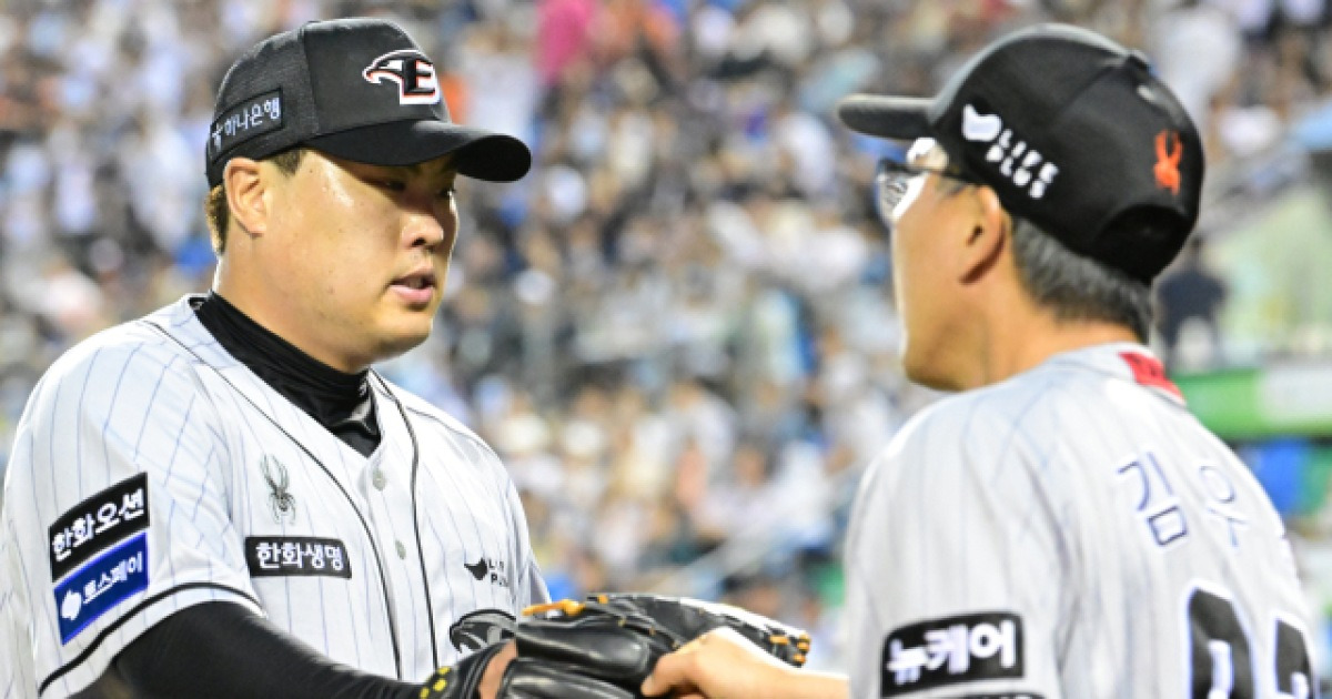 “류현진 초반에 고전했지만…한국 스타일 다시 깨달았다” KBO 112승 좌완의 전망…한화 토종 선발진 탑2