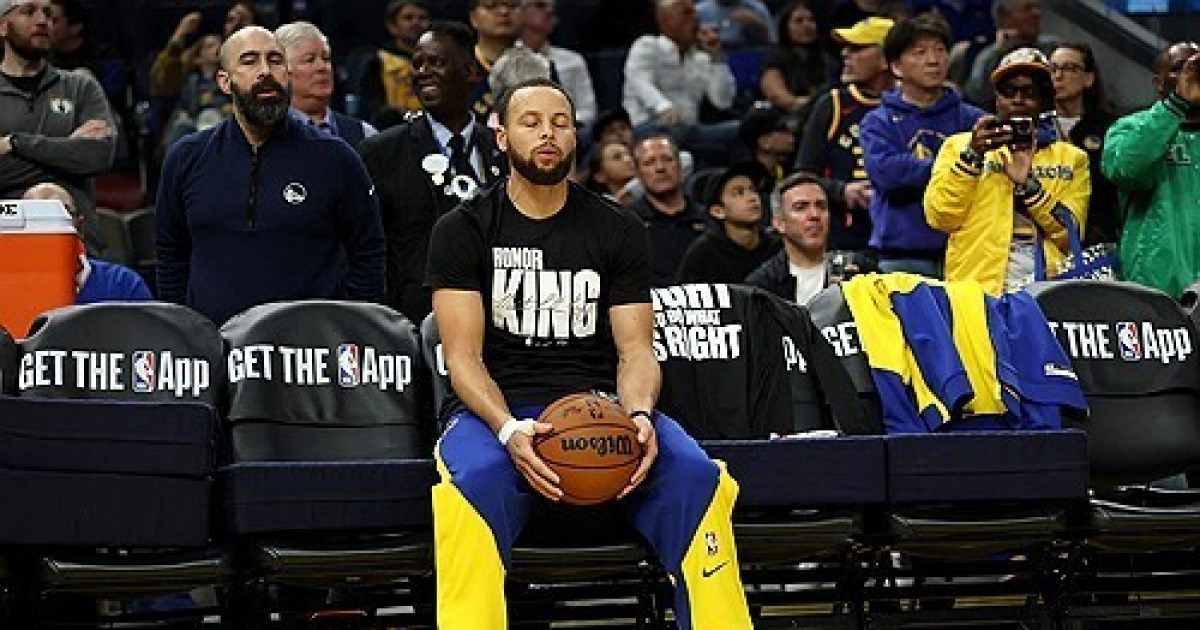 [NBA] '끔찍한 경기력' GSW, BOS에 40점차 대패