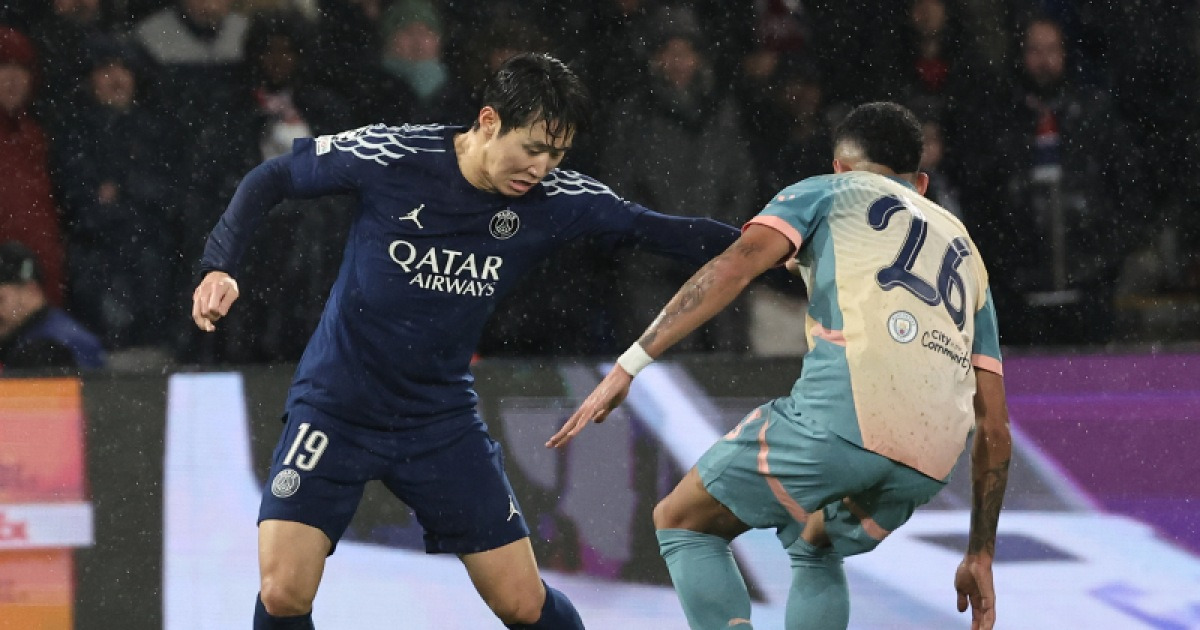 이강인 전반 45분 뛰고 교체, PSG 맨시티에 4-2 대역전승