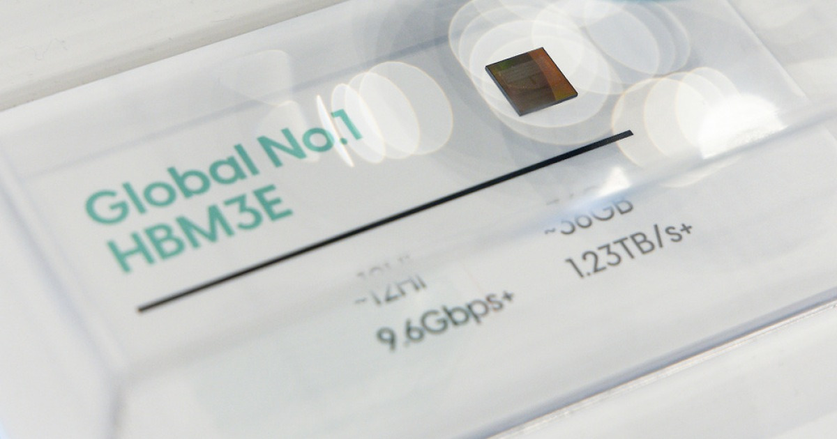 SK하이닉스, 4분기 매출 19.8조…"HBM, D램 매출의 40% 이상"(3보)