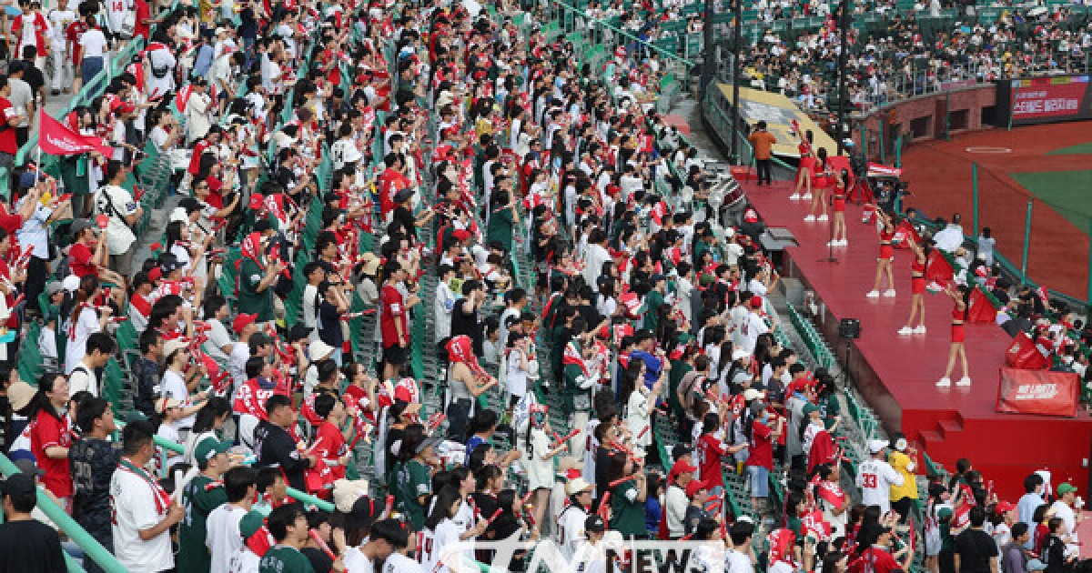1000만 관중 KBO리그, 2030 여성 힘 컸다? 구매력도 최고 수준
