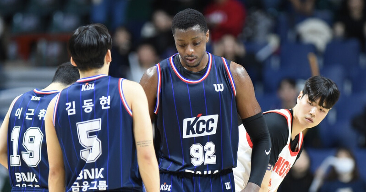 [BK 리뷰] 라렌-허웅 앞세운 KCC, SK 11연승 저지
