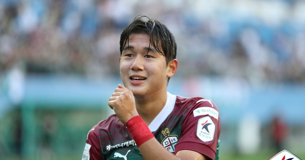 윤도영, EPL 브라이턴-AV 이적설 터졌다…'박지성-손흥민' 루트 아닌 빅클럽 직행 괜찮나?