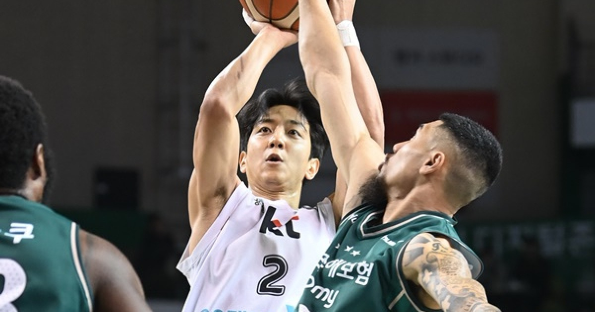 '허훈 21점 맹활약' KT, DB 추격 뿌리치고 71-69 진땀승