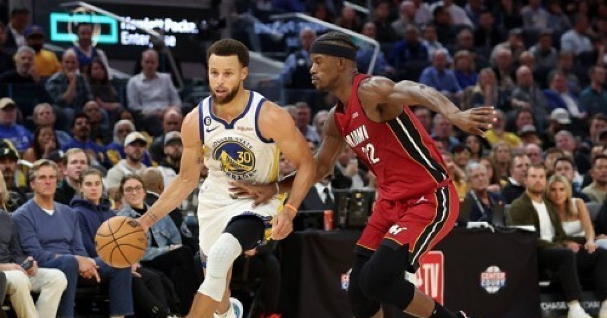 [NBA] '관심 없는 거 아니었어?' GSW, 다시 버틀러 영입에 관심 표명