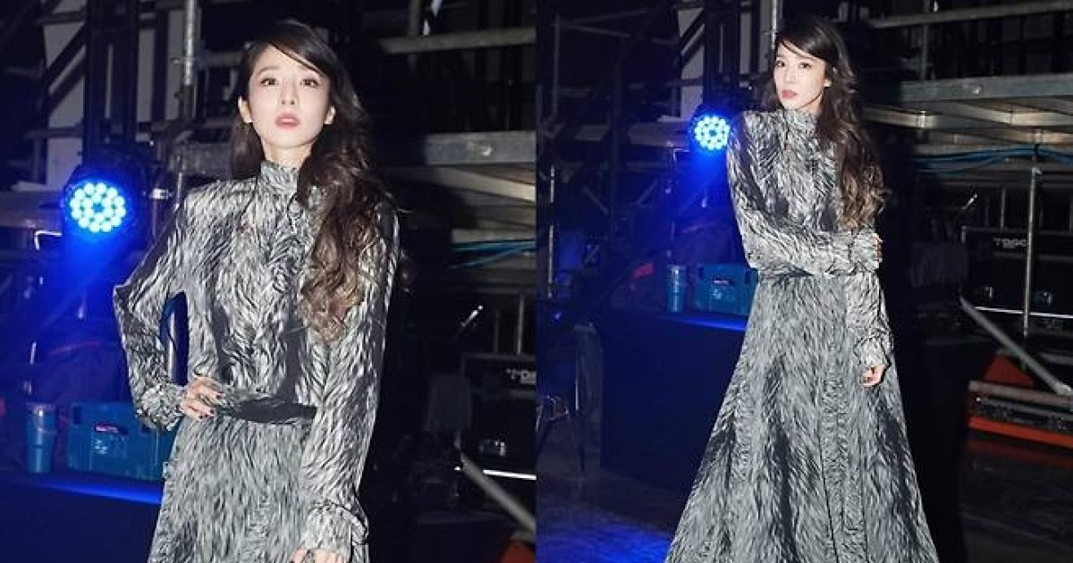 40살 걸그룹도 놀라운데..‘160cm 39kg’ 인형이 따로 없다는 여가수 콘서트룩