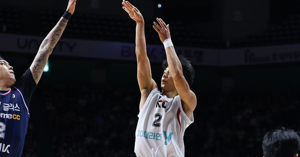 '송교창-최준용 복귀했지만…' KCC, KT 4연승 제물되며 연패빠졌다...가스공사, 삼성 잡고 3연패 탈출