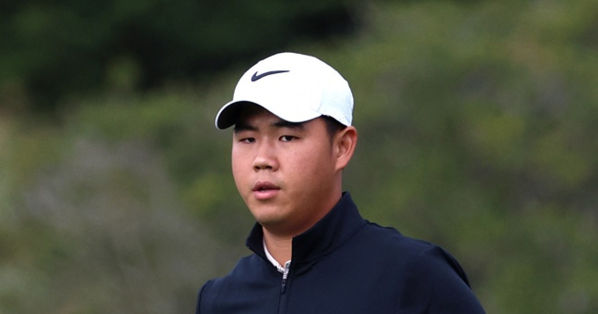 "61타 친 것 같아요" 김주형, 악천후도 뚫었다 '3R 4언더파-공동 4위'... 역전 우승 노린다 [PGA]