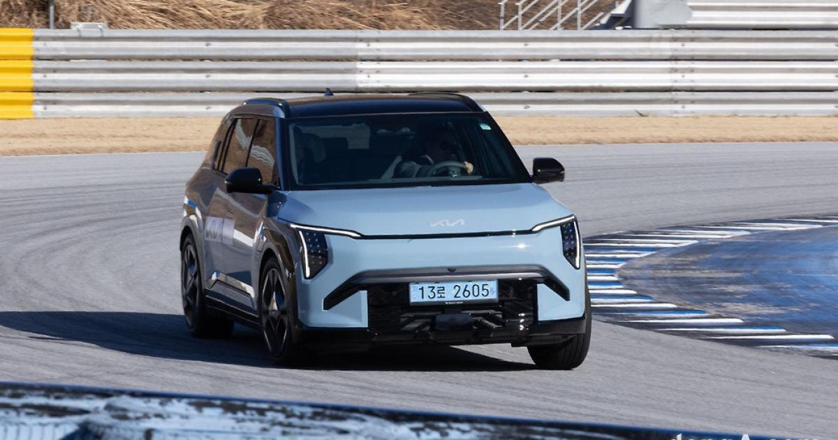 기아 사로잡은 한국타이어… EV3·EV9 ‘아이온’ 장착