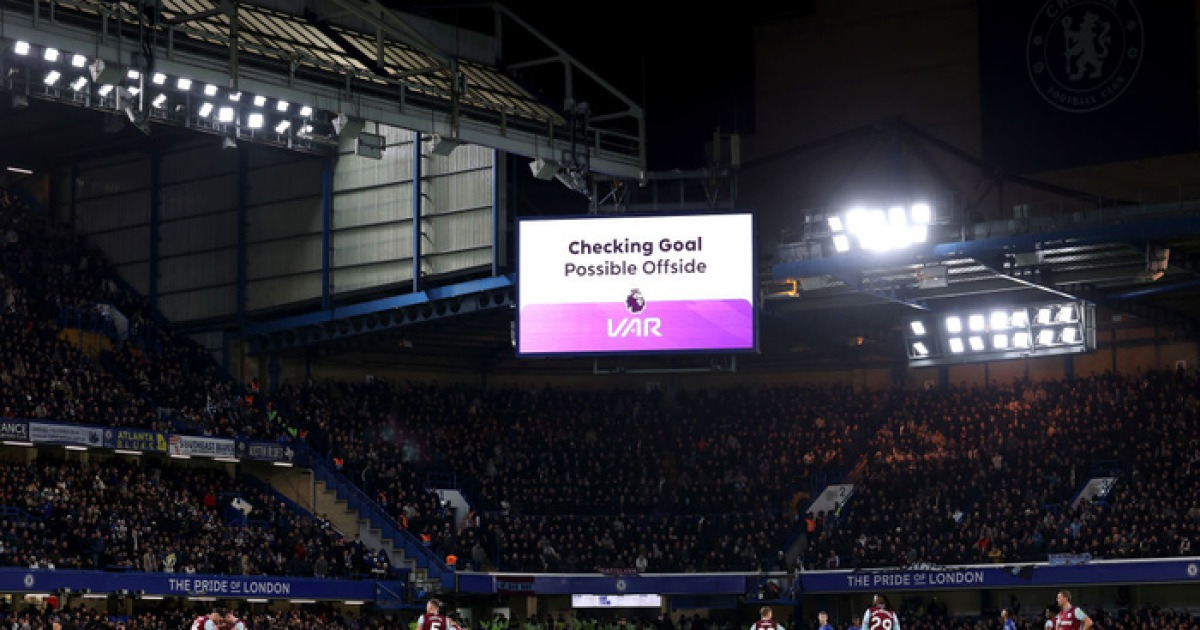 EPL VAR 오심, 지난 시즌 보다 20건 줄어들었다···23라운드까지 13건