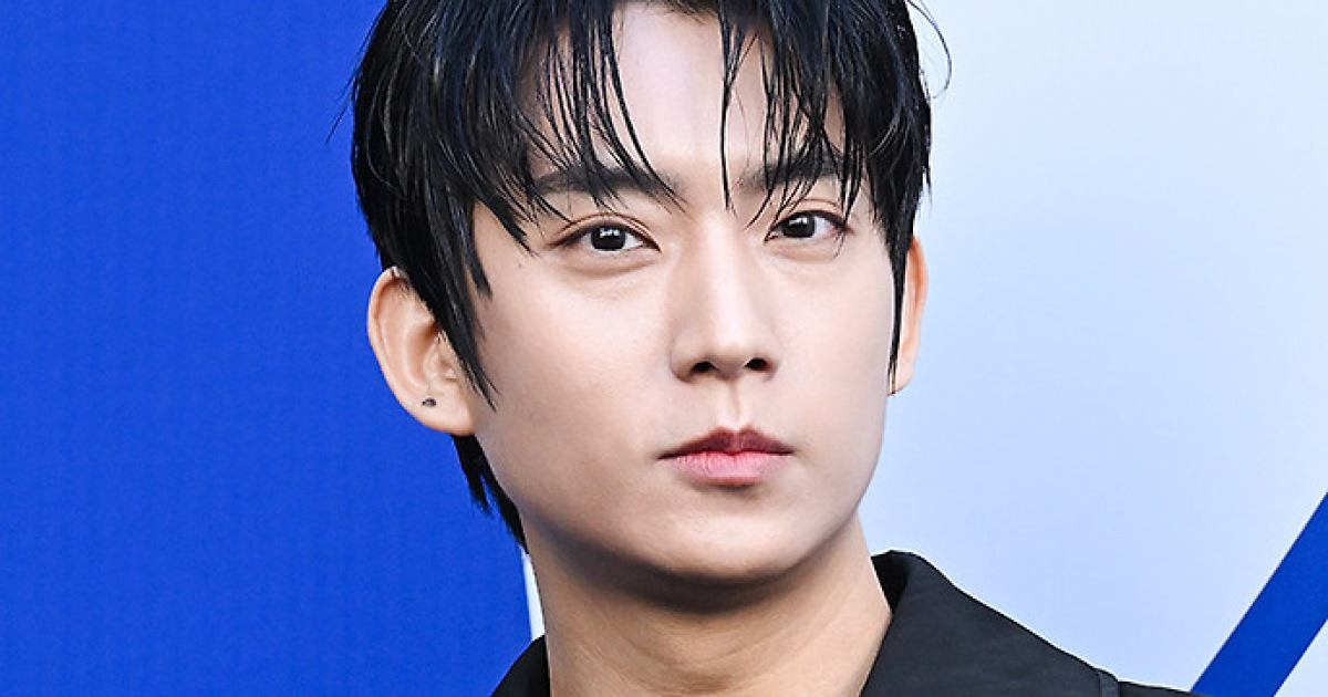 [포토] B1A4 공찬 '핸섬 하트'