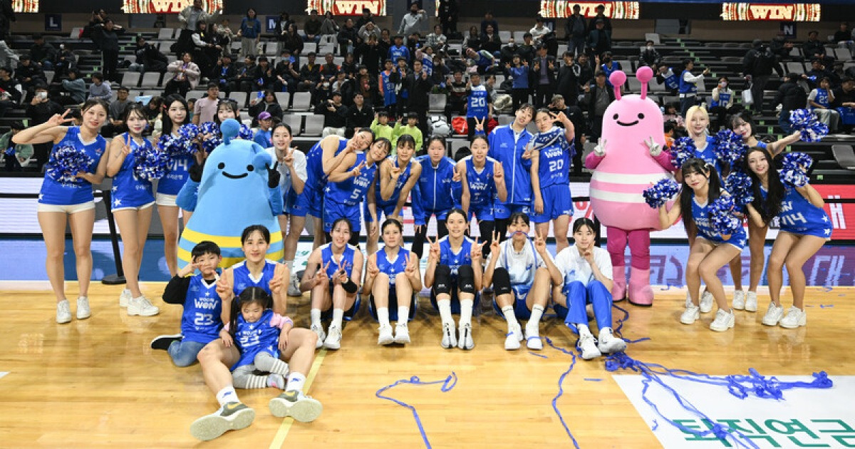 [WKBL 5라운드 리뷰] 5연승의 우리은행, 5경기만 버티면 정규리그 우승한다