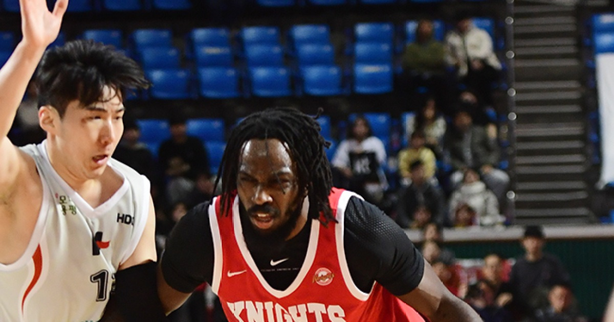 '워니 더블-더블' SK, KT 잡고 4연승 질주…LG, KCC 격파