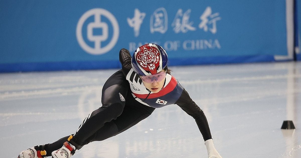 '500m AG 신기록' 최민정 "늘 우승 바라왔다"…남자 에이스 박지원 "밥과 '자신감'만 먹는 중" [하얼빈 인터뷰]