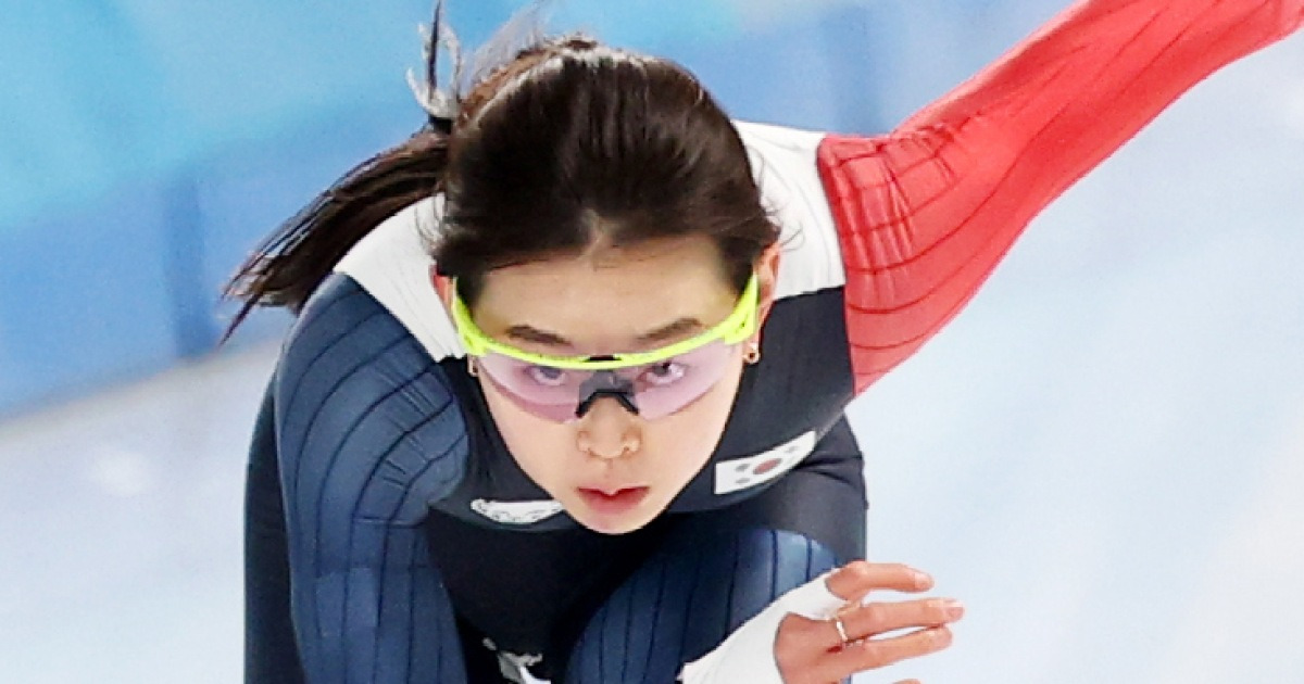 [하얼빈AG] 빙속 500m 우승 김민선 "내년 올림픽서도 金 딸 것"