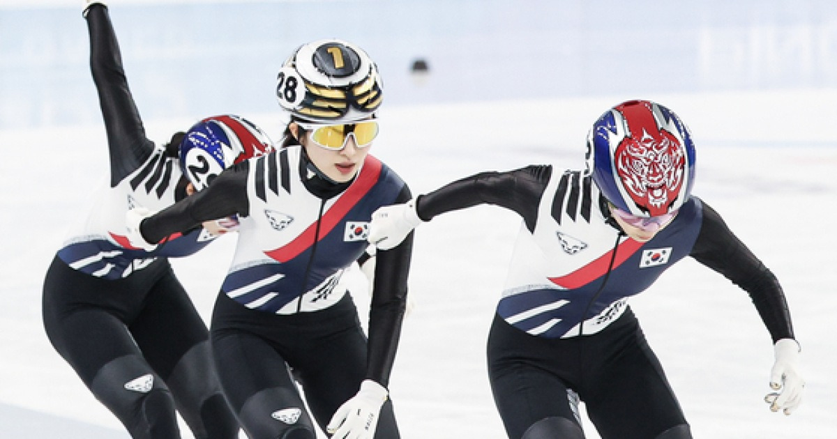 韓 앞엔 아무도 없다…쇼트트랙 여자 500m 금∙은∙동 싹쓸이