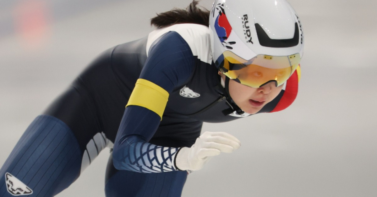 새로운 빙속 여제 김민선 '2관왕'… 동계AG 첫 여자 500m 금메달