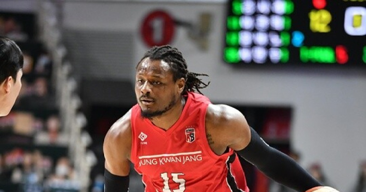 [BK 리뷰] ‘또 한 번 버튼 ON’ 정관장, KCC를 6연패로 … 6위 DB와 2.5게임 차