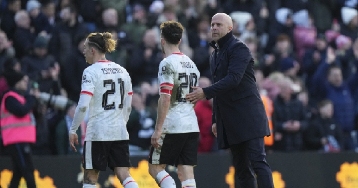 EPL 1위 리버풀, 2부 꼴찌 플리머스에 잡혔다… FA컵 32강 탈락 ‘대이변’