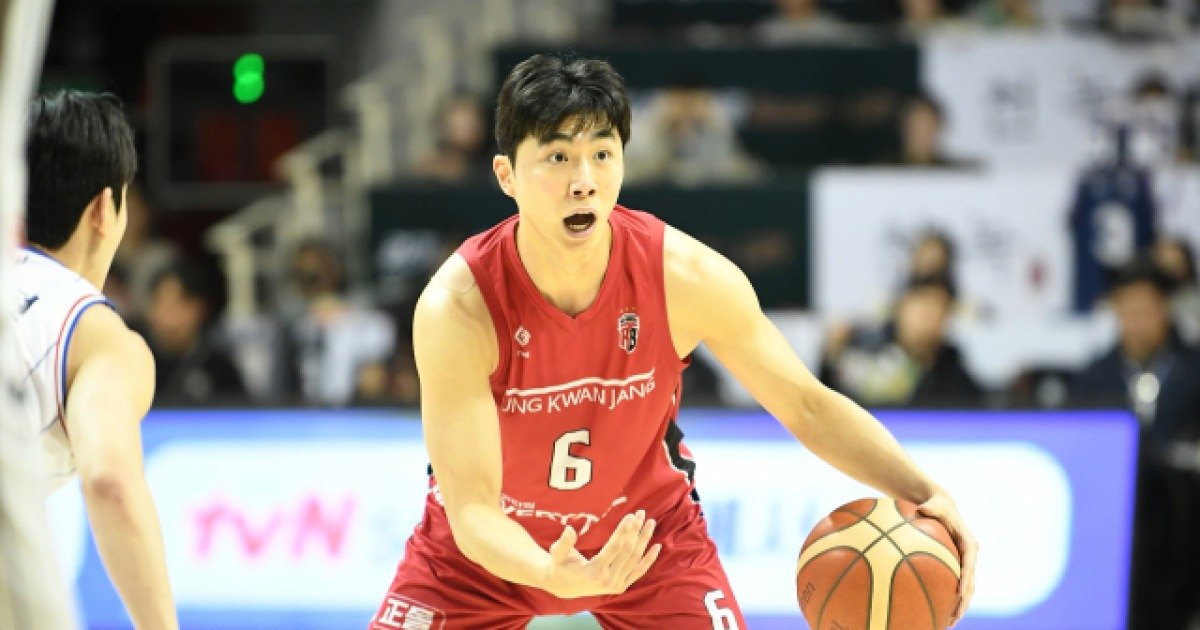 '버튼 더블더블+박지훈 14득점' 정관장, KCC 6연패 늪 빠뜨리다…6위 경쟁 치열 [MD안양]